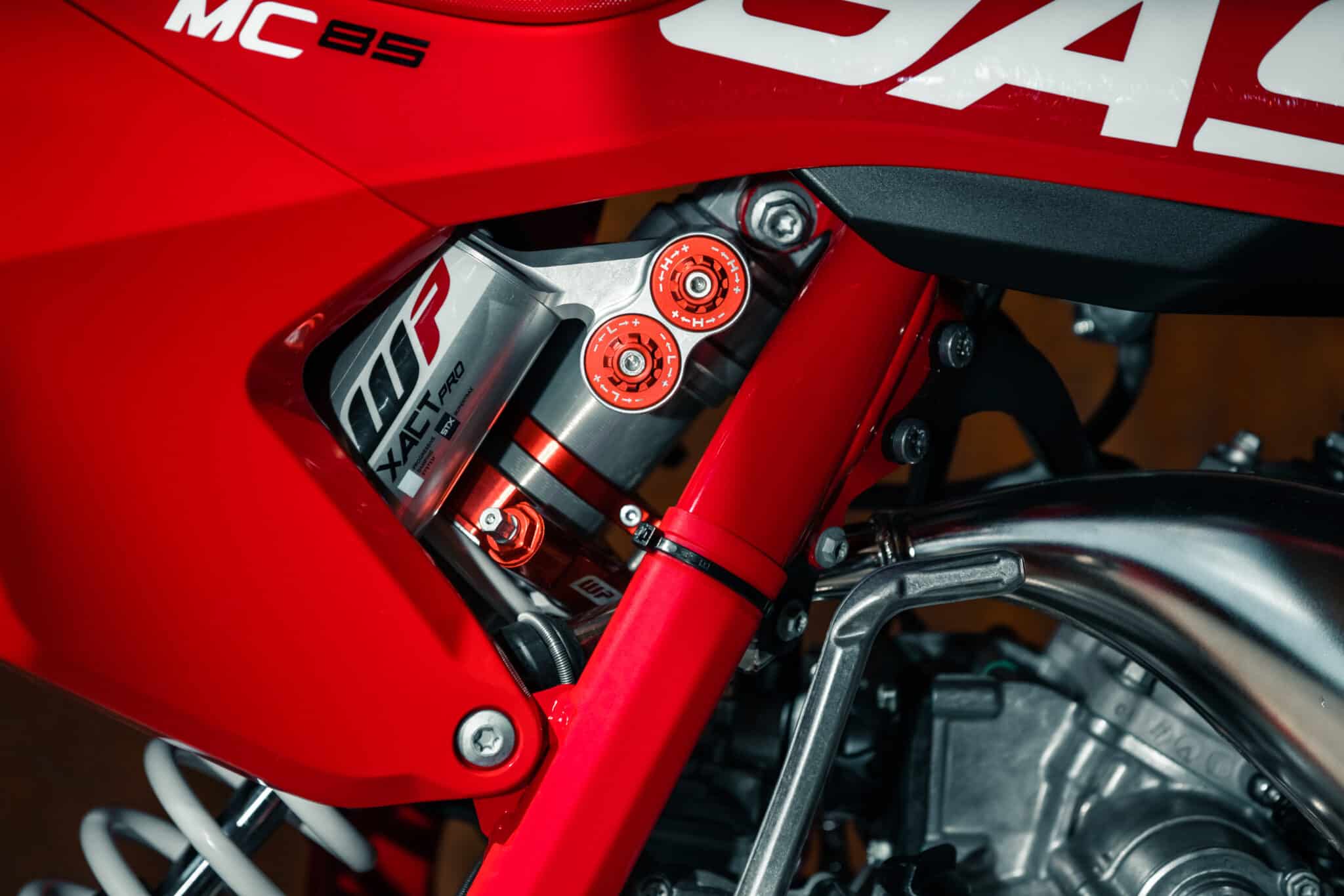 XACT PRO 8946 - WP Suspension